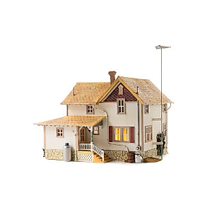 Micro-Mark Woodland Scenics Landmark Structures Built & Ready Corner Porch House, HO Scale