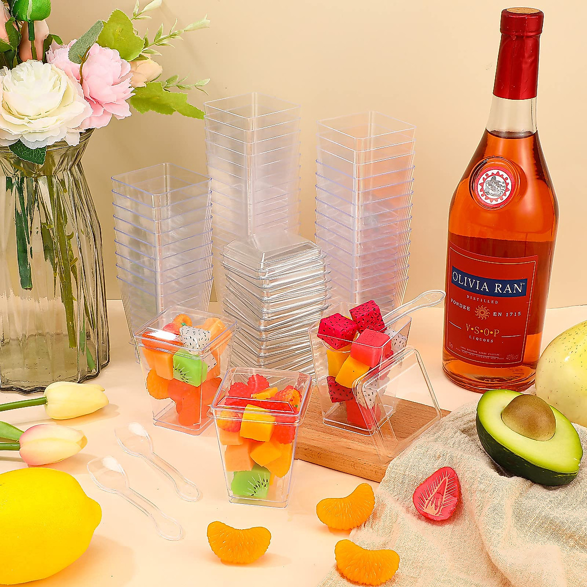 Square Clear Plastic Dessert Cups with Lids and Spoons Parfait Appetizer Cups for Tasting Party Desserts Appetizers Fruit Parfait Mousse Pudding (200 Pack, 4.5 oz)