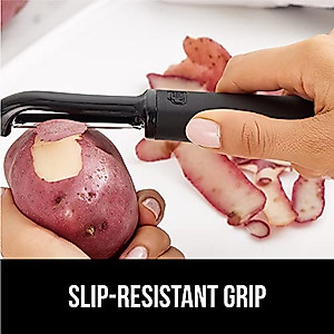 Gorilla Grip Swivel Vegetable Peeler, Sharp Stainless Steel Blades, Comfortable Handle, Dishwasher Safe, Kitchen Food Peelers, Easy Peeling, Peel Vegetables, Apple, Potato, Safe Blade Guard, Black