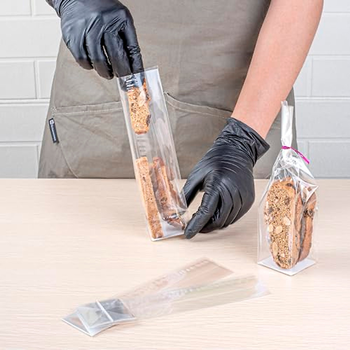 Restaurantware Flat Bottom Heat Seal Sandwich Bags Heat Sealable Food Bags - Gusset Bag with Paper Insert - Clear - 2 x 2 x 8.25 Inch - 100ct Box - Bag Tek