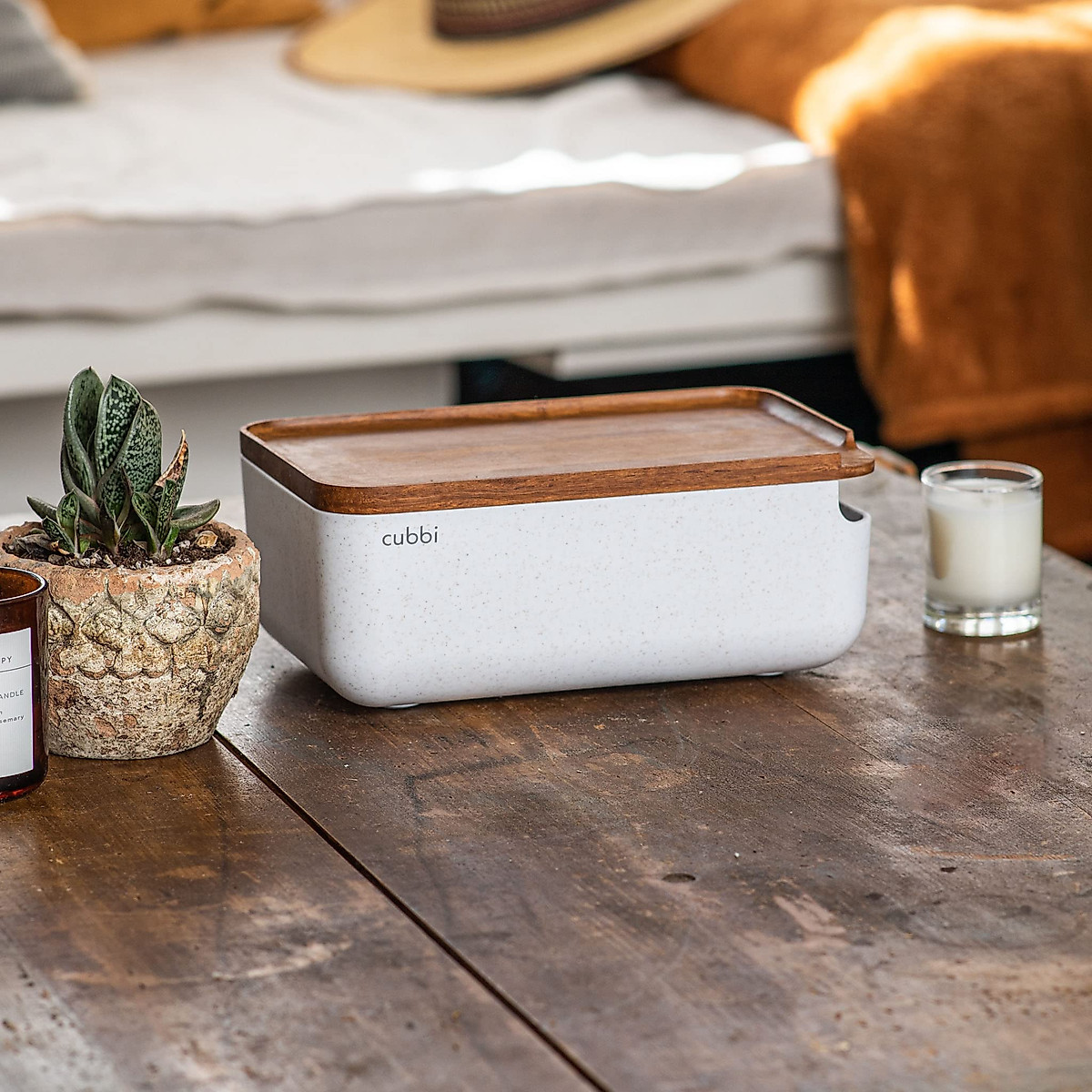 Cubbi - Airtight Box with Tray - Silicone Seals - 100% Air-Tight Storage Box with Accessories – White