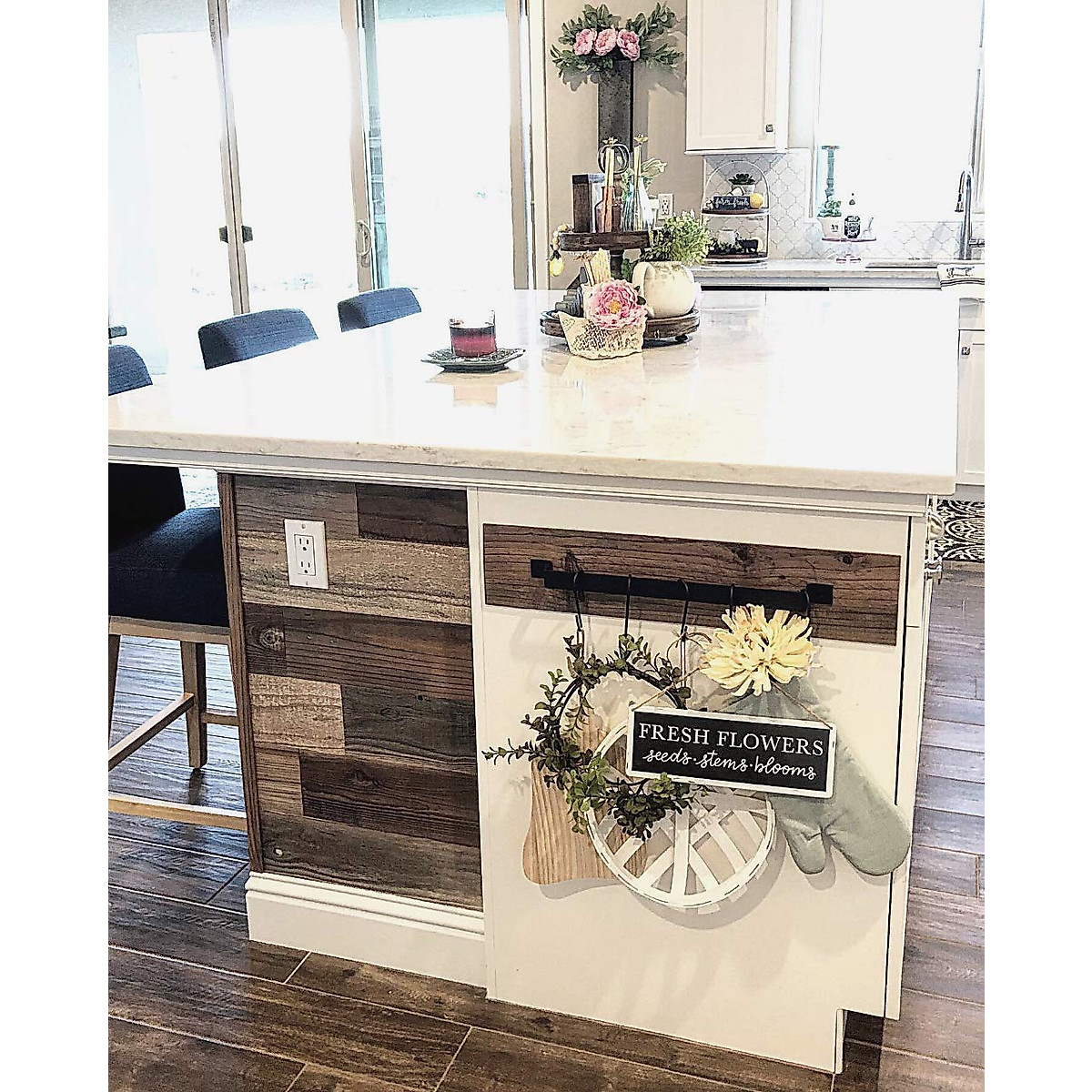 Wall-Mounted Utensil Rack Hanger – Black, 17" x 1" - Rustic Iron Kitchen Organizer with Ten 3.5" Hanging Hooks - Coffee Mug Rail - Pot and Pan Holder - Organizing Rod for Cookware - Claimed Corner