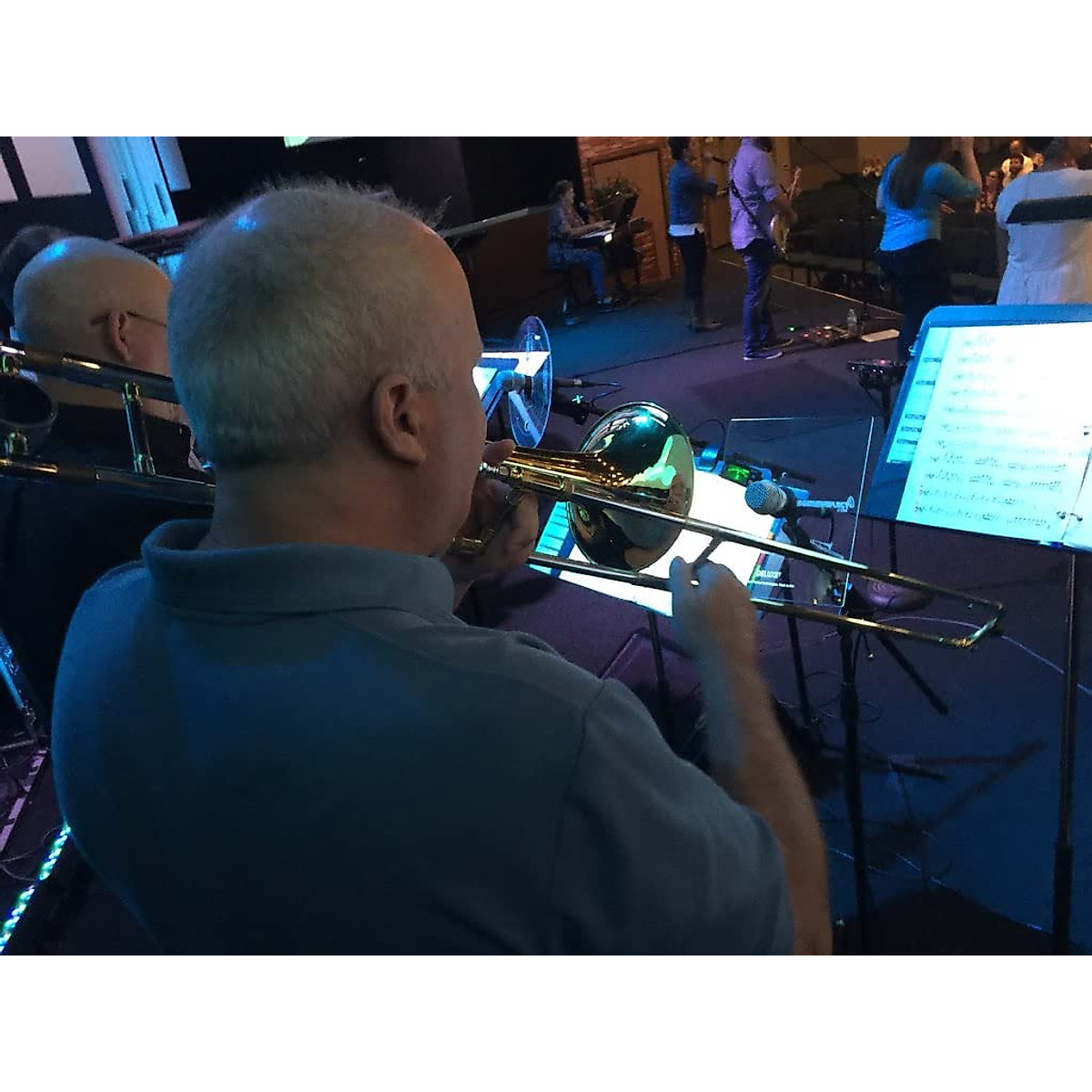 Sound Reflect - Deluxe Series Sound Shield for XLR Mics - Plexiglass - Sound Deflector for Trumpet, Trombone and Saxophone - For Home Practice, Live Performance, Studio (9" Diameter)