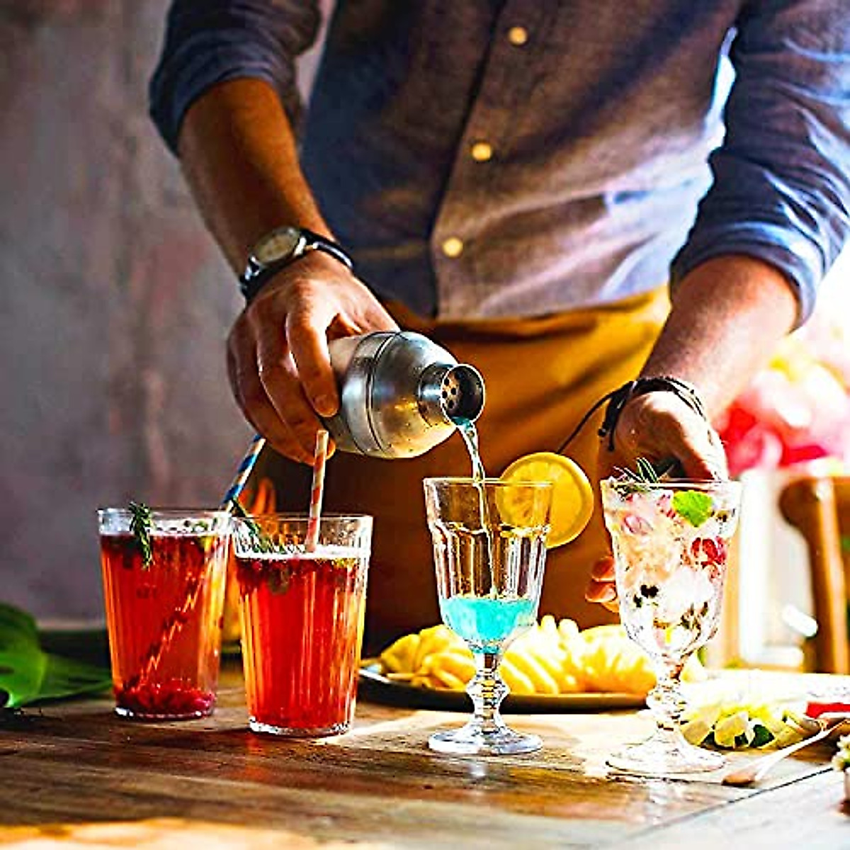 Aolzg Cocktail Shaker, 18oz Martini Shaker, Cocktail Stainless Steel ...