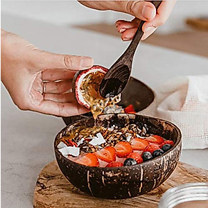 CLAYNIX 4 Coconut Bowls Serving Smoothie Bowl and Spoon Gift Natural Handmade Polish with Coconut Oil, Durable for Vegans Breakfast, Serving, Acai Bowl , Party Ice Cream Cereal (4, Polished)