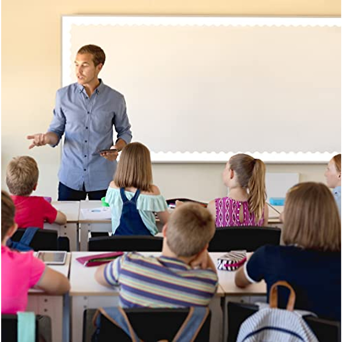 Teacher Created Resources White Scalloped Border Trim (5595)