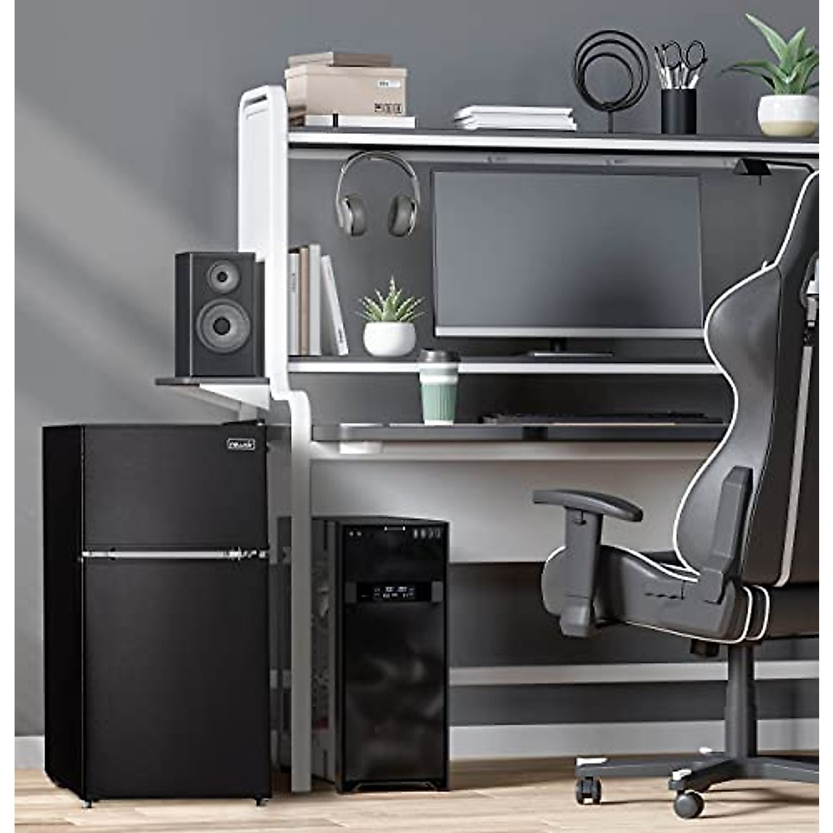 NewAir 3.1 Cu.Ft Black Mini Fridge with Freezer, 2.2 Cu.Ft Fridge, 0.9 Cu.Ft Freezer | Small Refrigerator,Dorm Refrigerators with Freezer,Compact Refrigerator, Energy Efficient