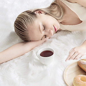 Ashler Faux Fur Rug, Fluffy Shaggy Area Rug Ultra Soft 2 x 3 Feet Sheepskin Fur Rug, White Fuzzy Rug Machine Washable Shag Rug, Nursery Decor Throw Rugs for Bedroom, Kids Room, Living Room