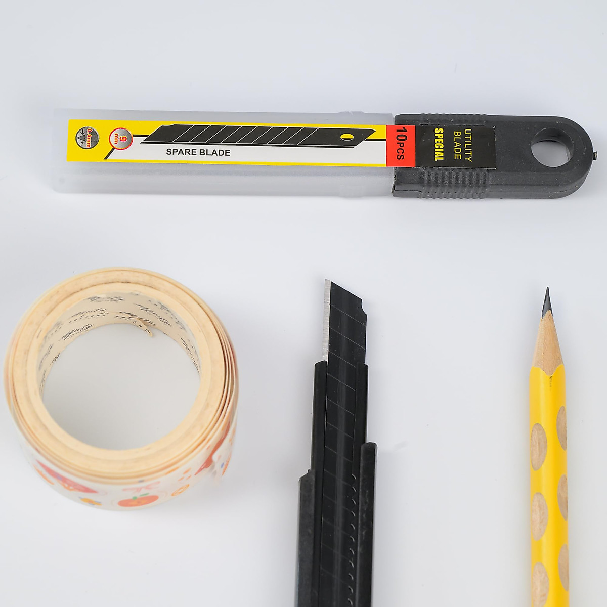 9mm Utility Knife Blades, 100-Pack, SK5 Blackened Steel Replacement Blade, Snap off Blades for Retractable Box Cutters and Knife, SK5 Blades in Bulk Pack. 10pcs x 10