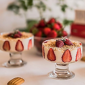 binsakao Glass Ice Cream Bowl Set, Small Clear Mini Footed Dessert Cups for Friut Pudding Trifle Parfait Sundae Nuts Cocktail Drinks Party (6.3 oz, 6 pcs)