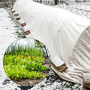 peony man Plant Cover Freeze Protection 1.05oz/yd² Garden Row Blanket Cover 10 x 50Ft Garden Floating Row Cover Reusable Frost Cloth for Winter Cold Weather Outdoor Plant Protection