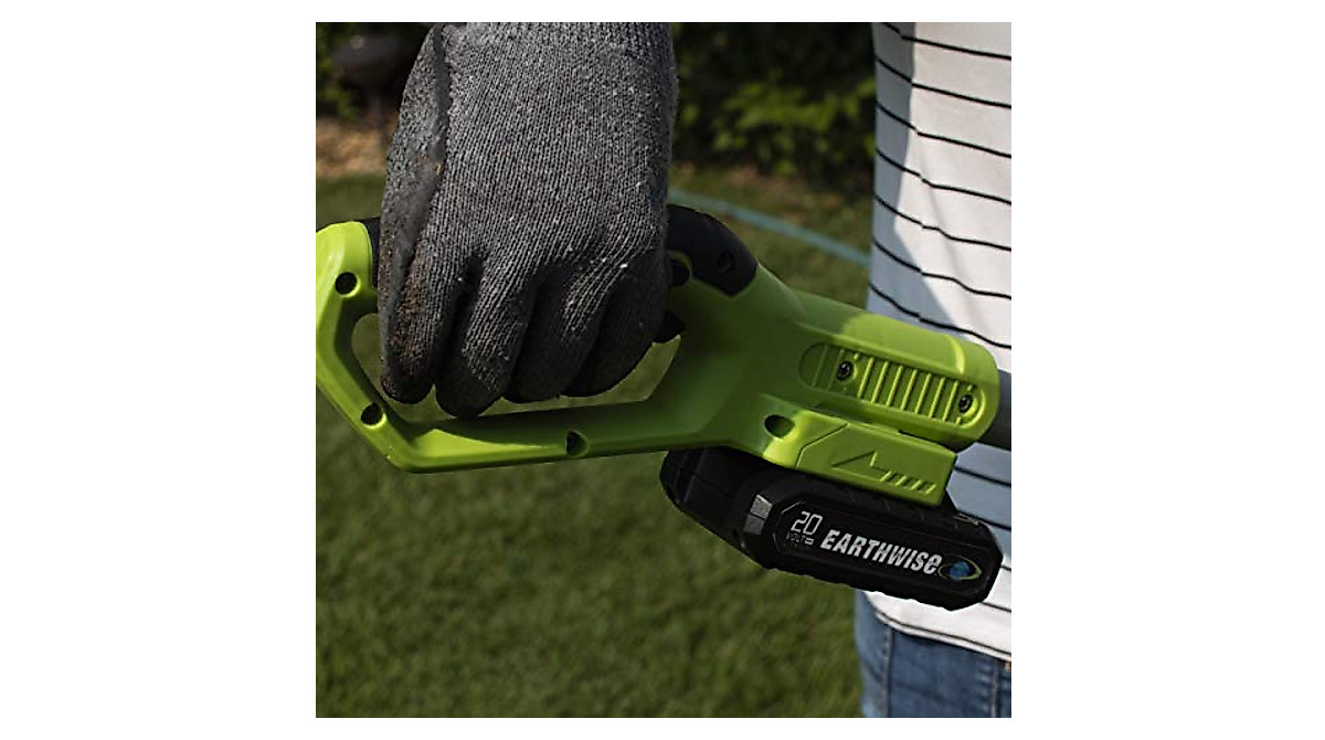 Earthwise 20-Inch Cordless Pole Hedge Trimmer