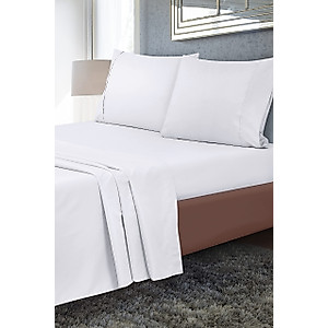 Royale Linens Full Flat Sheet - Ultra Soft Brushed 1800 Microfiber Flat Sheets Only - Wrinkle Free & Stain Resistant - Hotel Quality Top Sheet for Bed (Full, White)