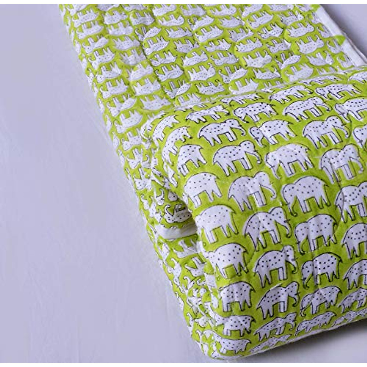 SHIRANYA Unisex Blanket - Animal Print Cotton Baby Quilt Soft Cot Comforter Crib Blanket for All Seasons - Parrot Green - 40"x50"