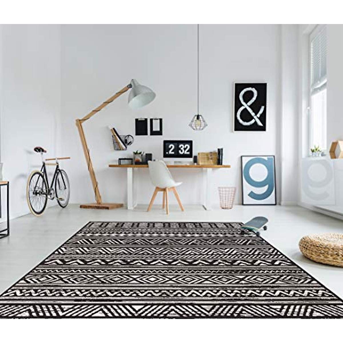 HOMEGNOME Indoor Outdoor Distressed Bohemian Area Rug (8'x10', Black)