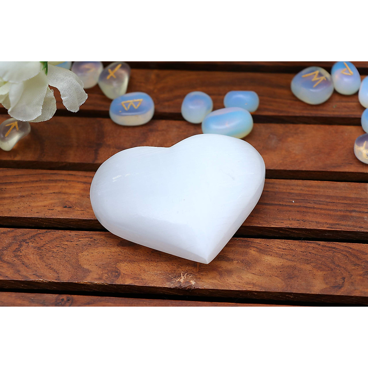 Crocon 50mm Selenite Heart stone Big Heart Shape Puff Stones Set 450+ Carats Pocket Crystal Healing Tumble Collection Palm Worry Stone Balancing Good Luck Charm Meditation Gift Craft Home Decor