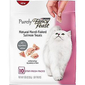 Fancy Feast Cat Treats - Natural Hand-Flaked Salmon Treats - 10 Count Treats Per Pouch - Pack of 4 Pouches