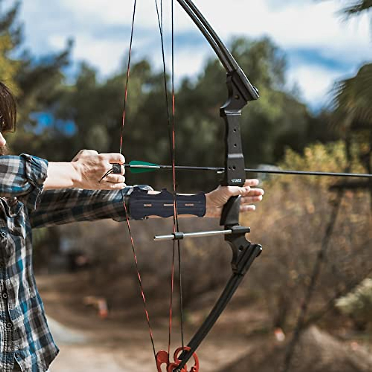 Huntingdoor Archery Armguard Finger Tab Set Arm Guards Leather Finger Guard Protective Gear for Recurve Bow and Longbow Hunting Shooting Right Hand