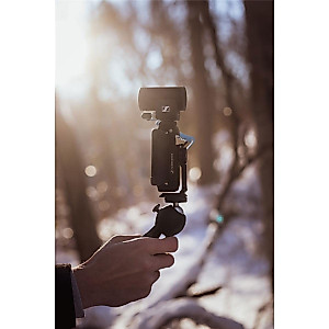 Sennheiser Pro Audio Sennheiser Professional MKE 200 + Mobile Kit, Directional On-Camera Microphone with Smartphone Clamp & Manfrotto PIXI Mini Tripod, 509256, Black