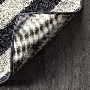 nuLOOM Zadie Geometric Accent Rug, 3x5, Black