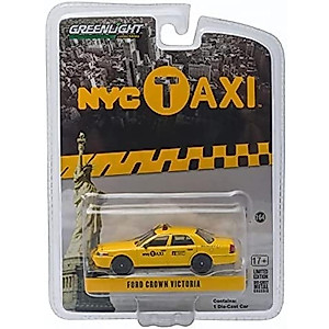 Greenlight Hobby Exclusive 2011 Crown Victoria NYC Taxi 1/64 Scale 29773