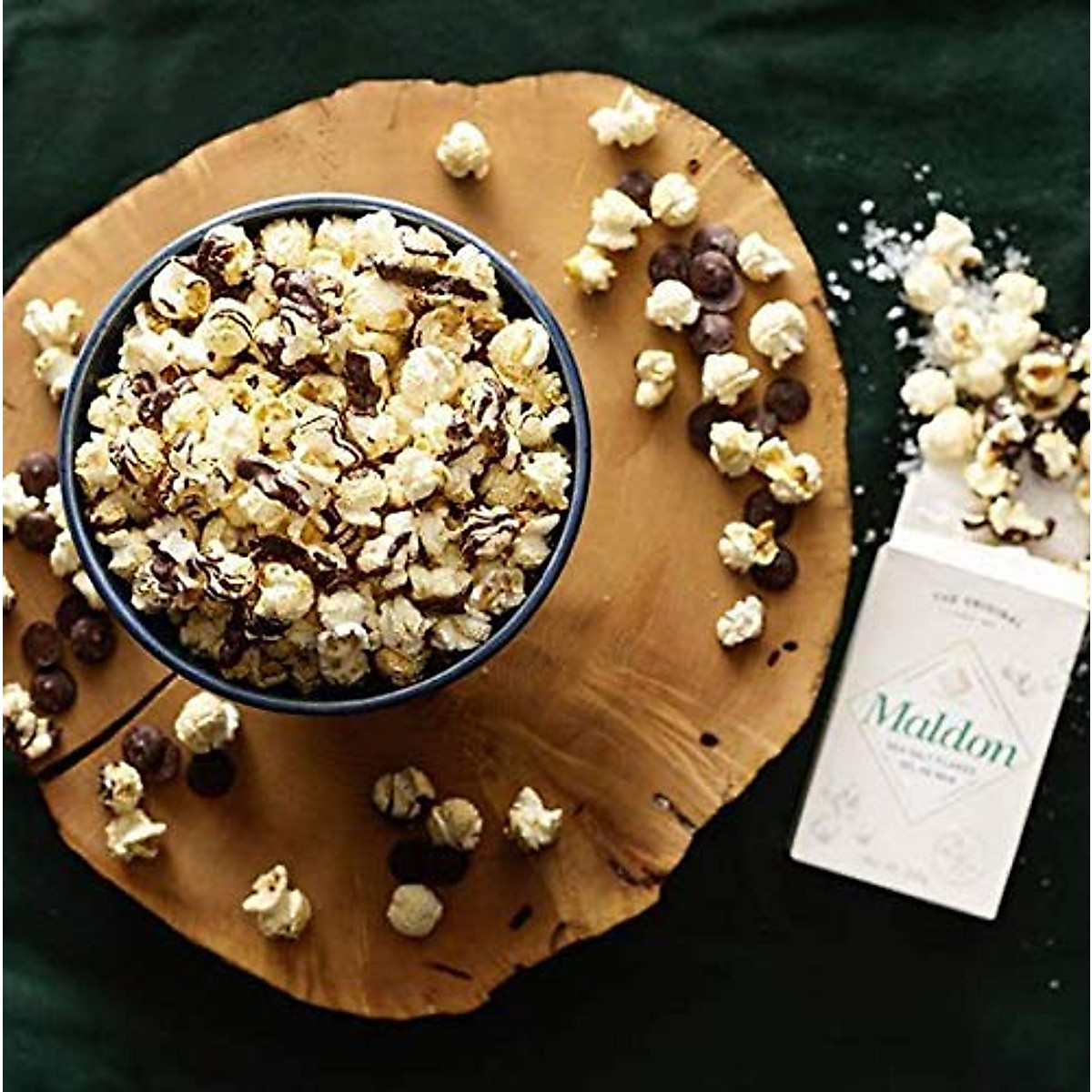 Maldon Salt, Sea Salt Flakes, 20 oz (570 g), Resealable Tub, Kosher, Natural, Handcrafted, Gourmet, Pyramid Crystals