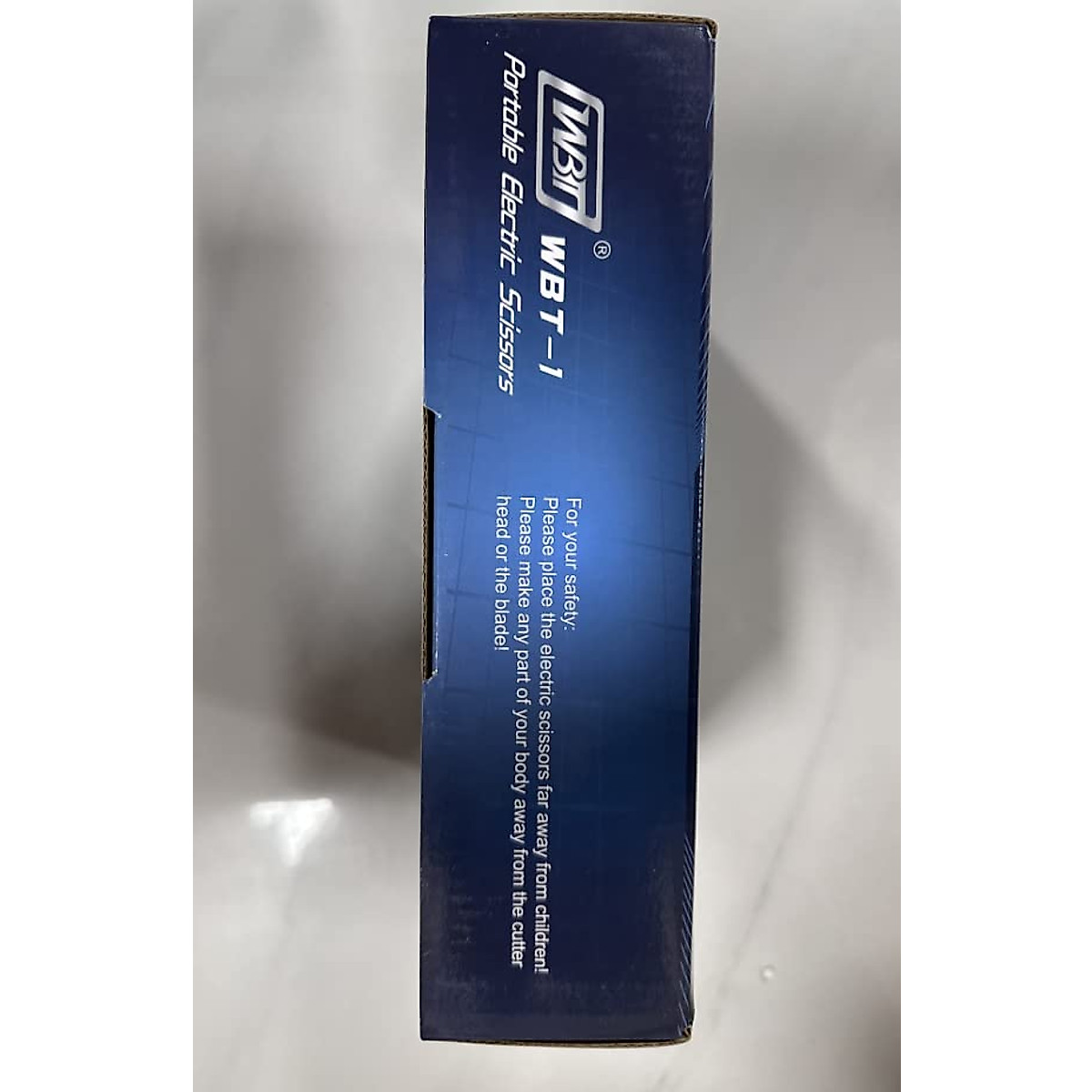 MXBAOHENG Wbt-1 Electric Fabric Scissors Cordless Fabric Shears Rechargeable Cloth Cutter for Carpet/Leather/Rubber/Paperboard (1 Battery & A Blade)