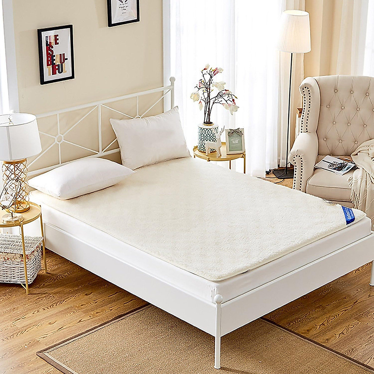 100% Wool Fleece Fitted Mattress Cover Pad with Elastic Bands,Breathable Lamb Wool Mattress,Thicken Pure Wool Bed Topper,Folding Lamb Velvet Mattress,for Twin/Full/Queen/King(King(180x200cm), White)