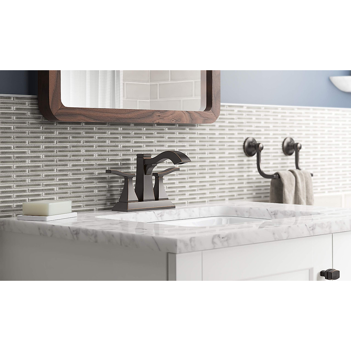 TRUSS® CENTERSET LAV FAUCET