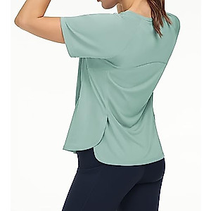 THE GYM PEOPLE Women's Short Sleeve Workout Shirts Breathable Yoga T-Shirts with Side Slits Athletic Tee Tops Light Green