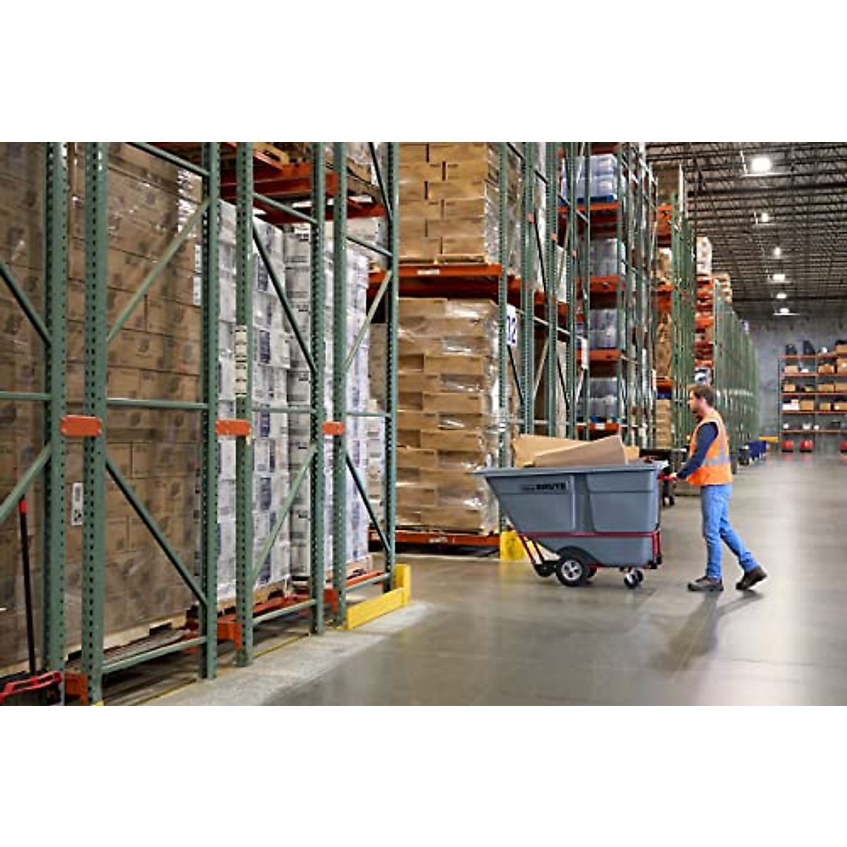 Rubbermaid Brute Tilt Dump Truck/Trash Cart/Garbage Collection/Recycling, 1 Cubic Yard, Standard Duty, 1,250 lbs., Gray, Distribution Centers/Warehouse/Manufacturing/Stadiums