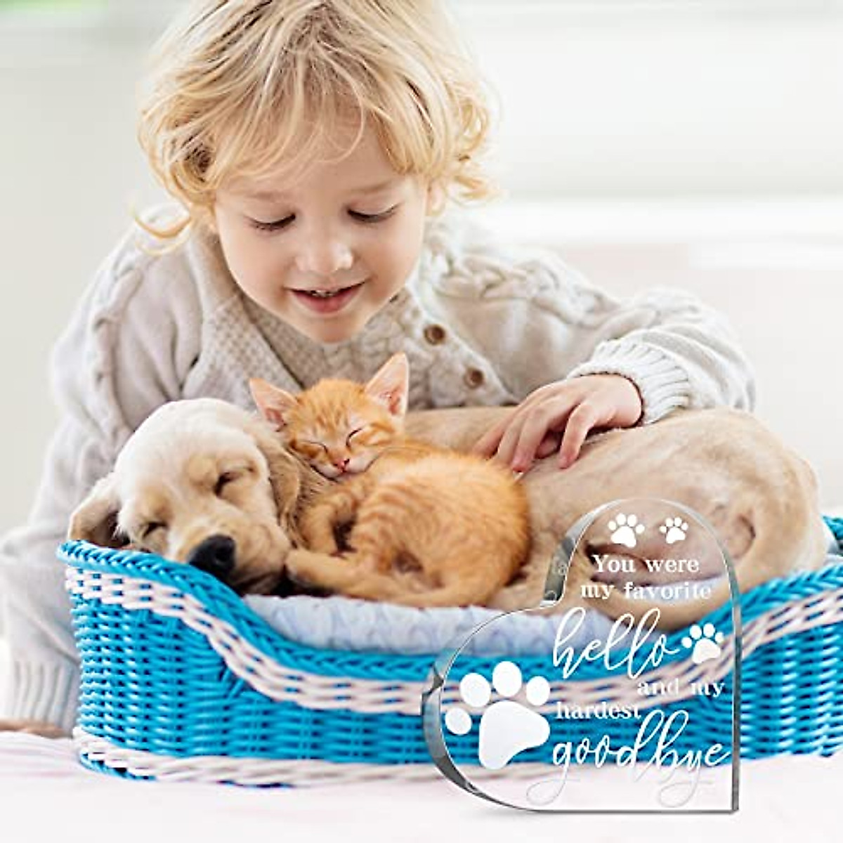 PET Memorial Gift Dog Sympathy Gift for Loss Bereavement Crystal Acrylic Heart Decor Remembrance Gifts Cat Memorial Gifts Crystal Acrylic Heart Condolence Gifts for Loss of Loved One