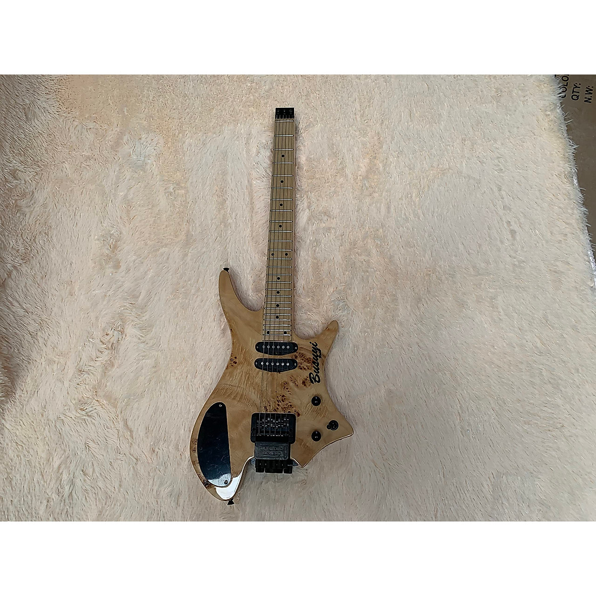 4 String Bass/ 6 String Lead Headless Tremolo Busuyi Guitar Right