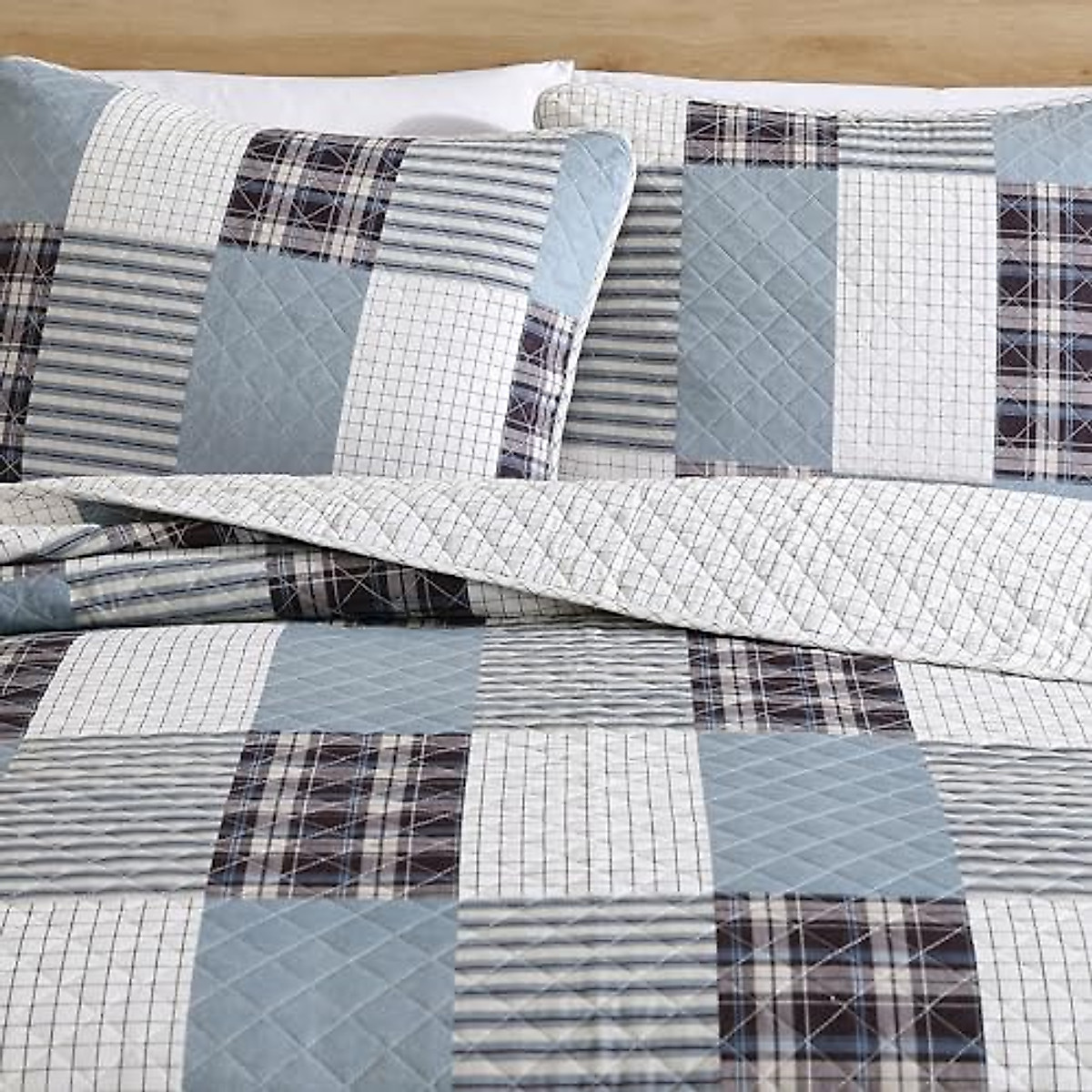 Eddie Bauer - Queen Quilt Set, Reversible Cotton Bedding with Matching Shams, Home Decor for All Seasons (Camano Island Plum, Queen)
