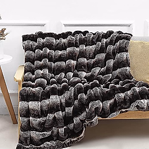 inchgrass Luxury Soft Faux Mink Fur Throw Blanket Shaggy Plush Elegant Weighted Handmade Thick Blanket for Sofa Chair Couch Living Bedding (60"x70", Grey Chinchilla)