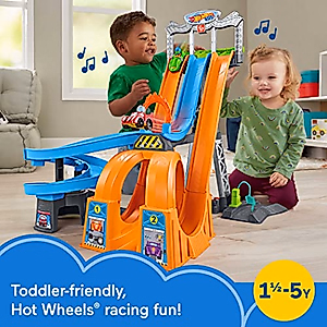 Fisher-Price Little People Toddler Playset Hot Wheels Racing Loops Tower Race Track with Stunt Ramp & Sounds for Ages 18+ Months