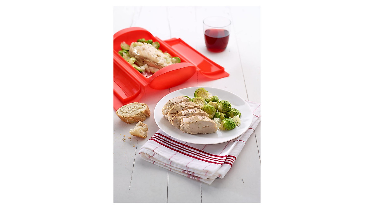 Lekue Steam Case for Healthy Cooking - Red