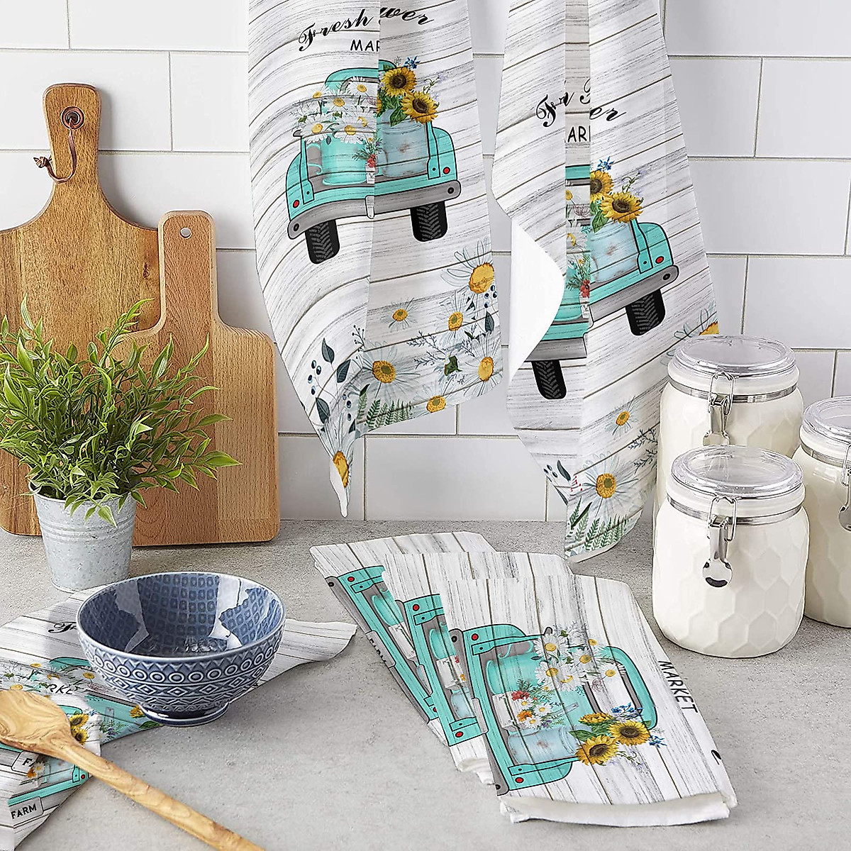 Zadaling Blue Truck Sunflower Daisy Vintage Wood Grain Kitchen Towels, 18x28 Inches Soft Dish Cloth,Cotton Tea Towels/Bar Towels/Hand Towels for Bathroom(2 Pack)