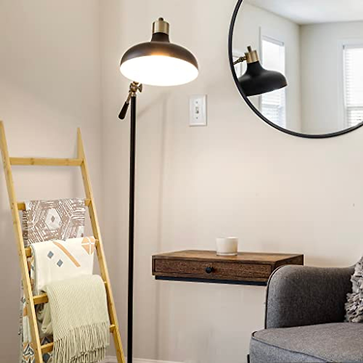 SIMEFUL 5 ft Blanket Ladder,Blanket Display Rack, Farmhouse Blanket Holder,Wall Leaning Ladder Shelf,Bamboo Towel Rack,Decorative Quilt Stand for Living Room, Bathroom, Bedroom