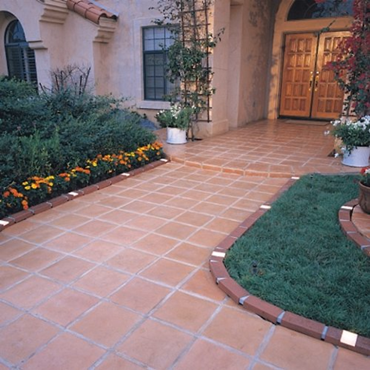 Argee RG840S Let's Light It 40-Foot Decorative Plastic Brick Edging with 6 Built-In Solar Lights, Terra Cotta