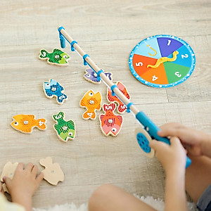 Melissa & Doug Catch & Count Fishing Game (SIOC)