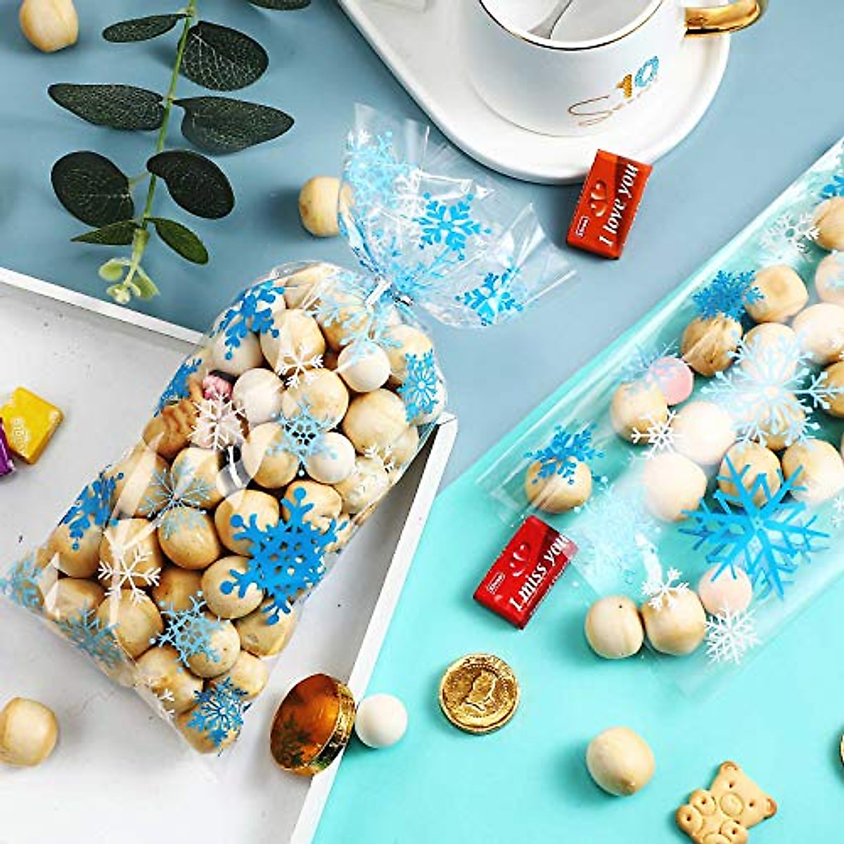 Christmas Cellophane Bags Winter Snowflake Holiday Treat Bags Blue Plastic Candy Goodie Bags with Twist Ties for Winter Xmas Wonderland Birthday Holiday Party Favors (200 Counts)