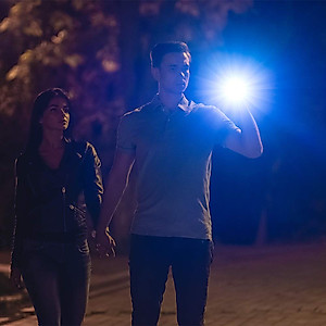 Feit Electric LED Tactical Flashlight - Aluminum Alloy - Zoomable Strike Bezel; Illuminate up to 1,000 feet - Adjustable Brightness 600 to 1700 Lumen | Requires 4-C Batteries