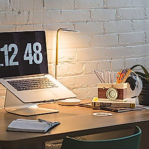 VOSTOR Zakka Camera Wooden Pencil Holder Desktop Pencil Holder Vintage Camera Decor Stationary Makeup Organizer Holder for Office Home, Back to School Gift For Photographers and Students