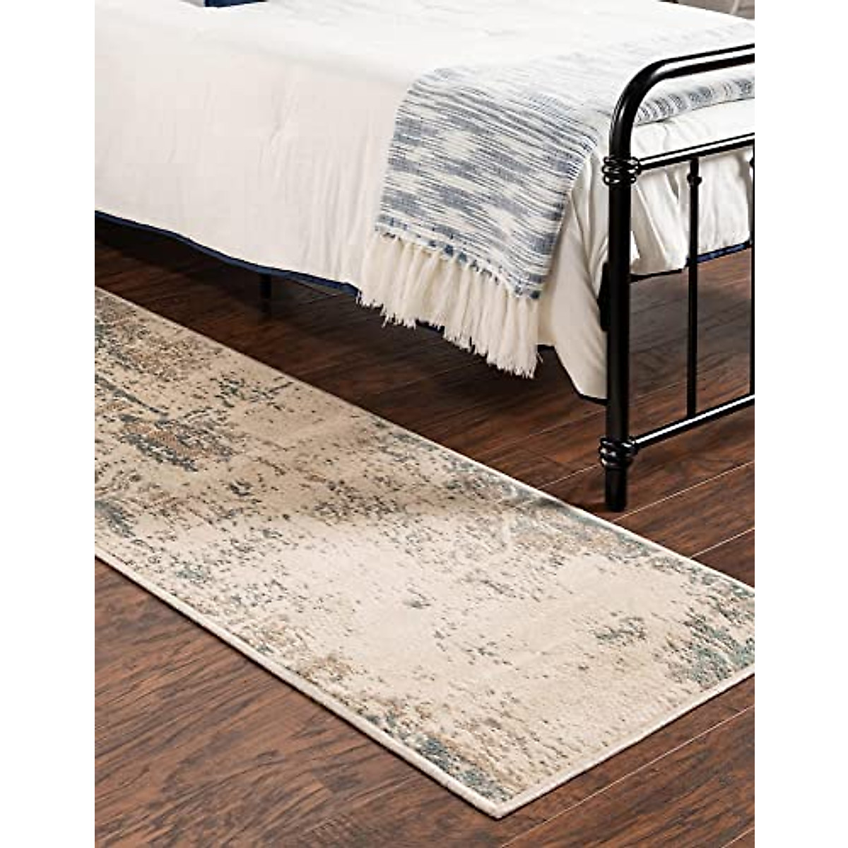 Unique Loom Tuareg Collection Vintage Distressed Traditional Area Rug, 2 ft 6 in x 10 ft, Beige/Green