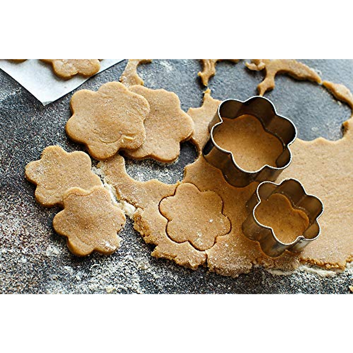 Fox Run Flower Cookie cutters, 6 piece, Metallic,3621