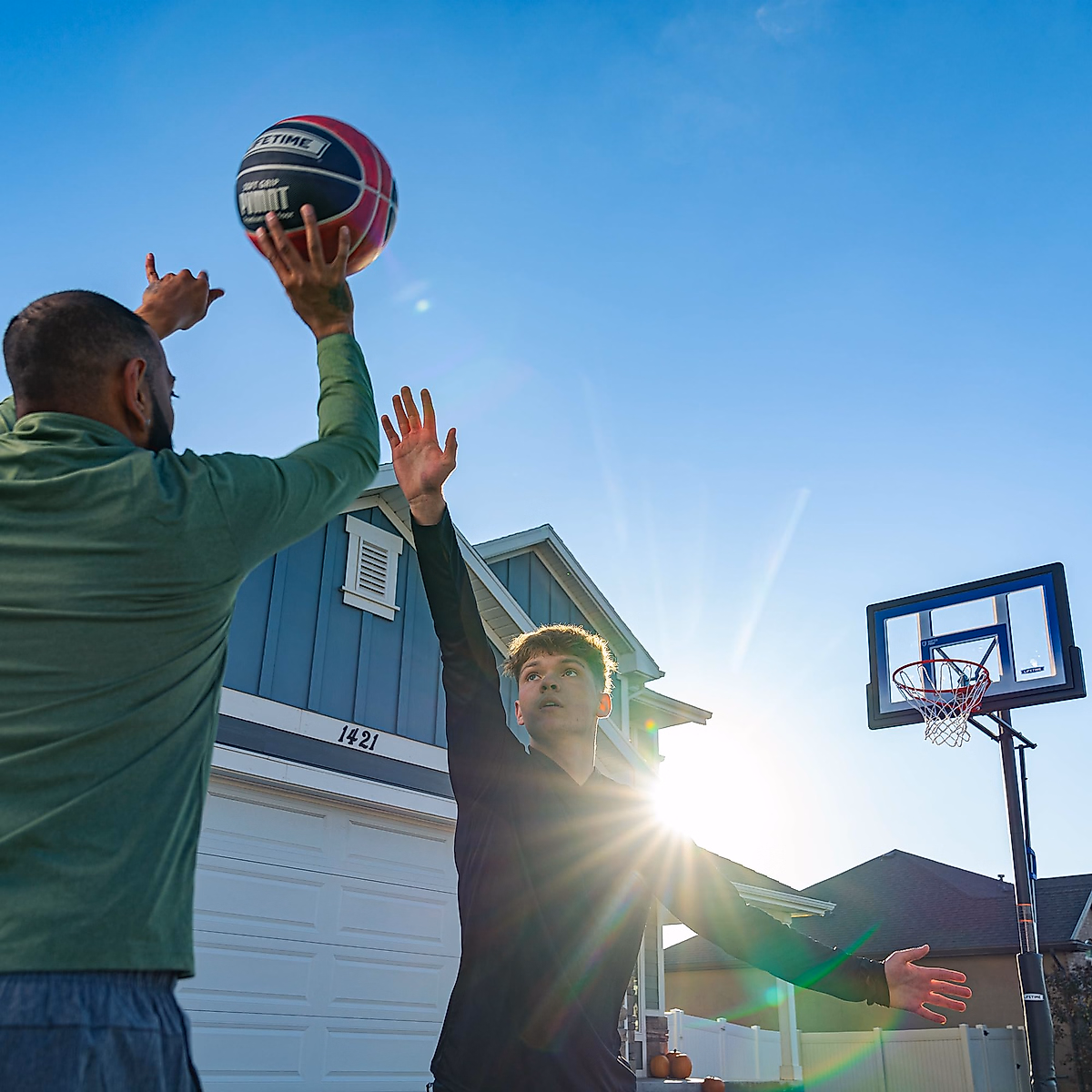 Lifetime 51550 Courtside Portable Basketball Hoop, 48-Inch Backboard