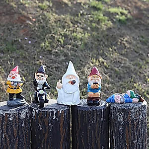 SHOWFEICAT Funny Garden Gnome with Gun Military Gnome Fighting Outdoor Indoor Lawn Statue Patio Porch Decoration