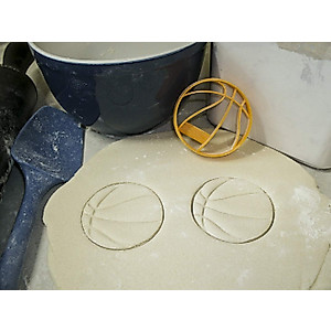 SPORTS BALLS VOLLEYBALL SOCCER FOOTBALL BASKETBALL SET OF 5 COOKIE CUTTERS MADE IN USA PR1079