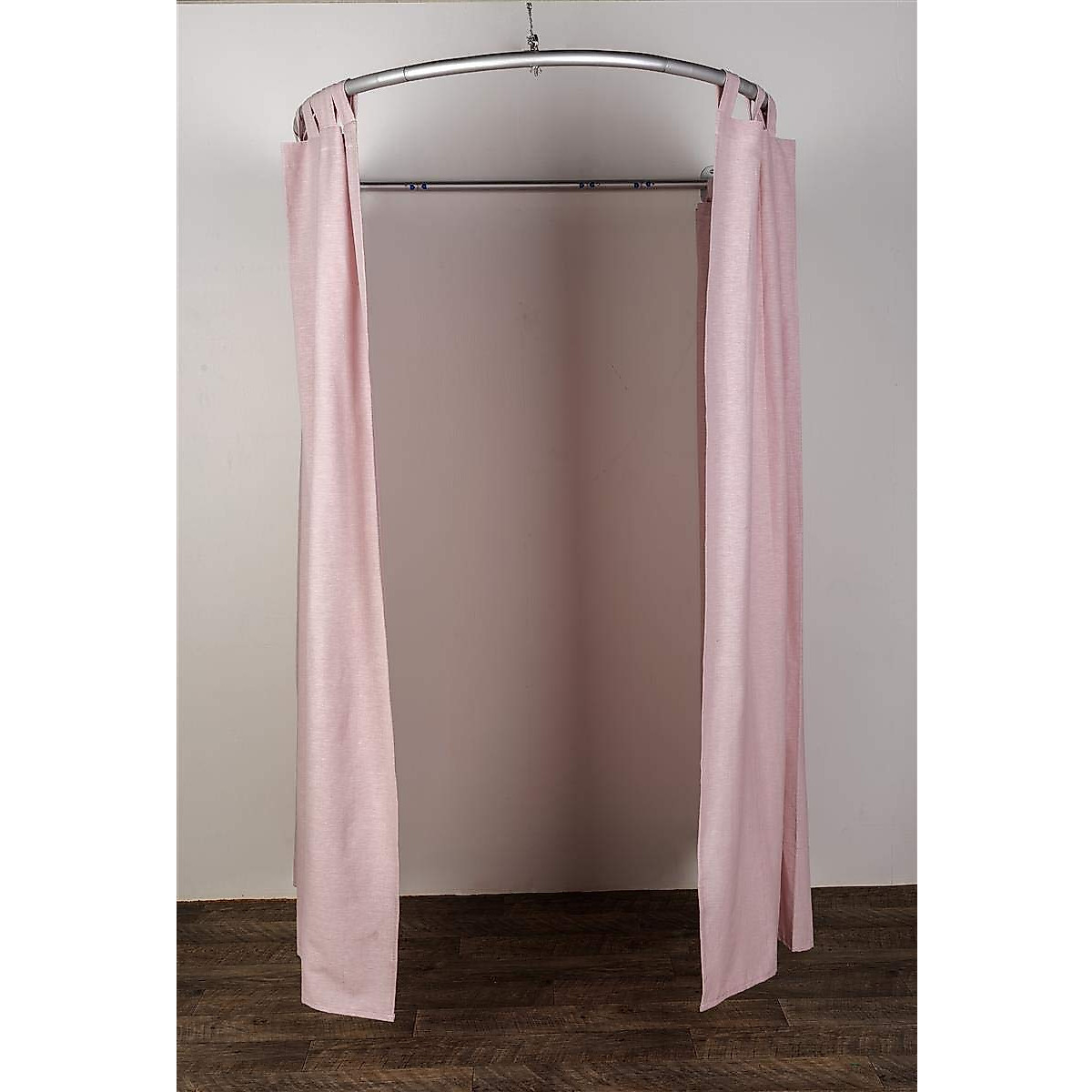 Displays2go Retail Dressing Room Kit, Semi-Circle, Aluminum Curtain Rod, Wall Mount - Silver (SMDRF4860)